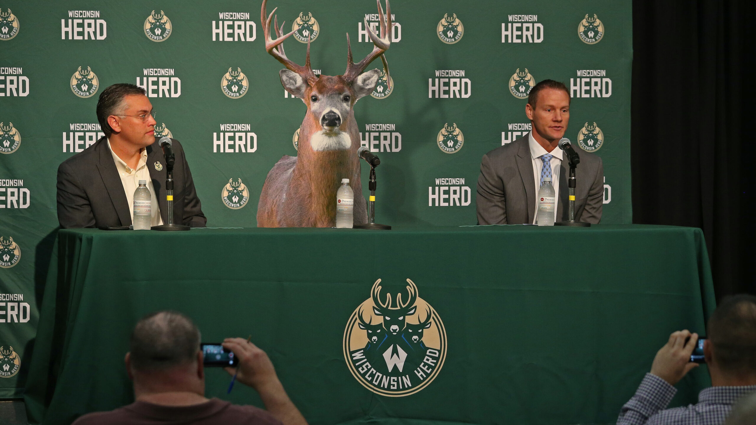 Milwaukee Bucks Diversify Team By Signing Free Range Free Agent ...